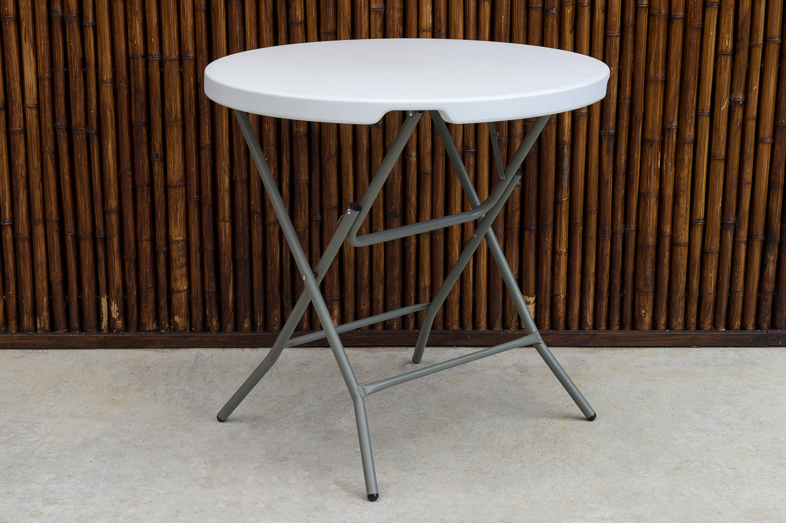 Small Round Table – Coast2Coast